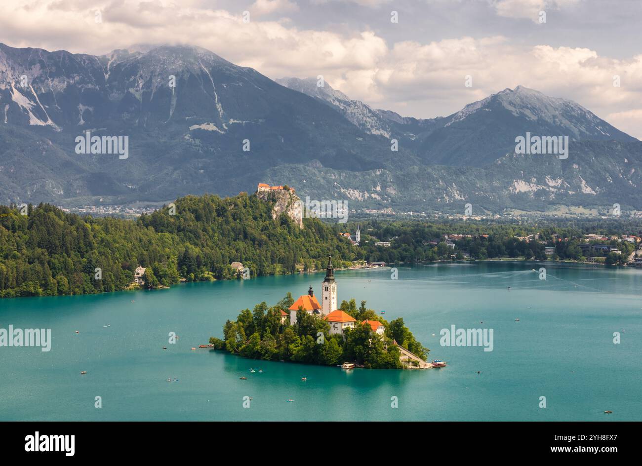 Lake bled bled chapel hi-res stock photography and images - Alamy