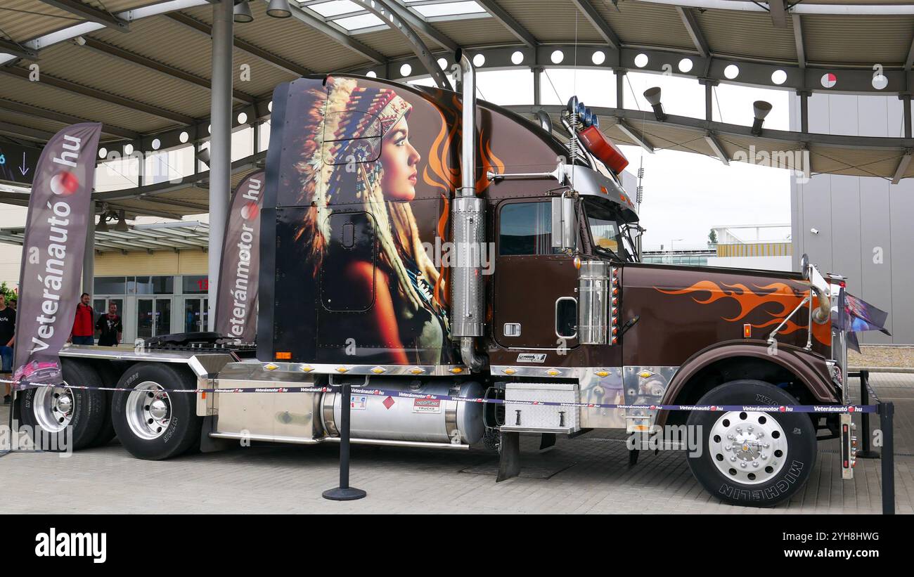 Lorry truck on show classic hi-res stock photography and images - Alamy