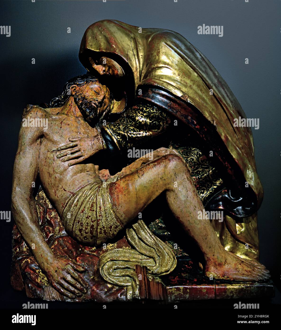 Sculpture mary holding jesus after hi-res stock photography and images ...