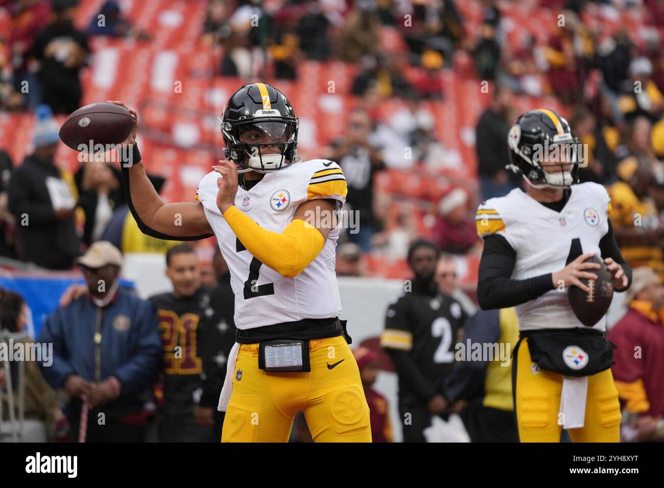 Pittsburgh Steelers quarterback Justin Fields throws during pregame of ...