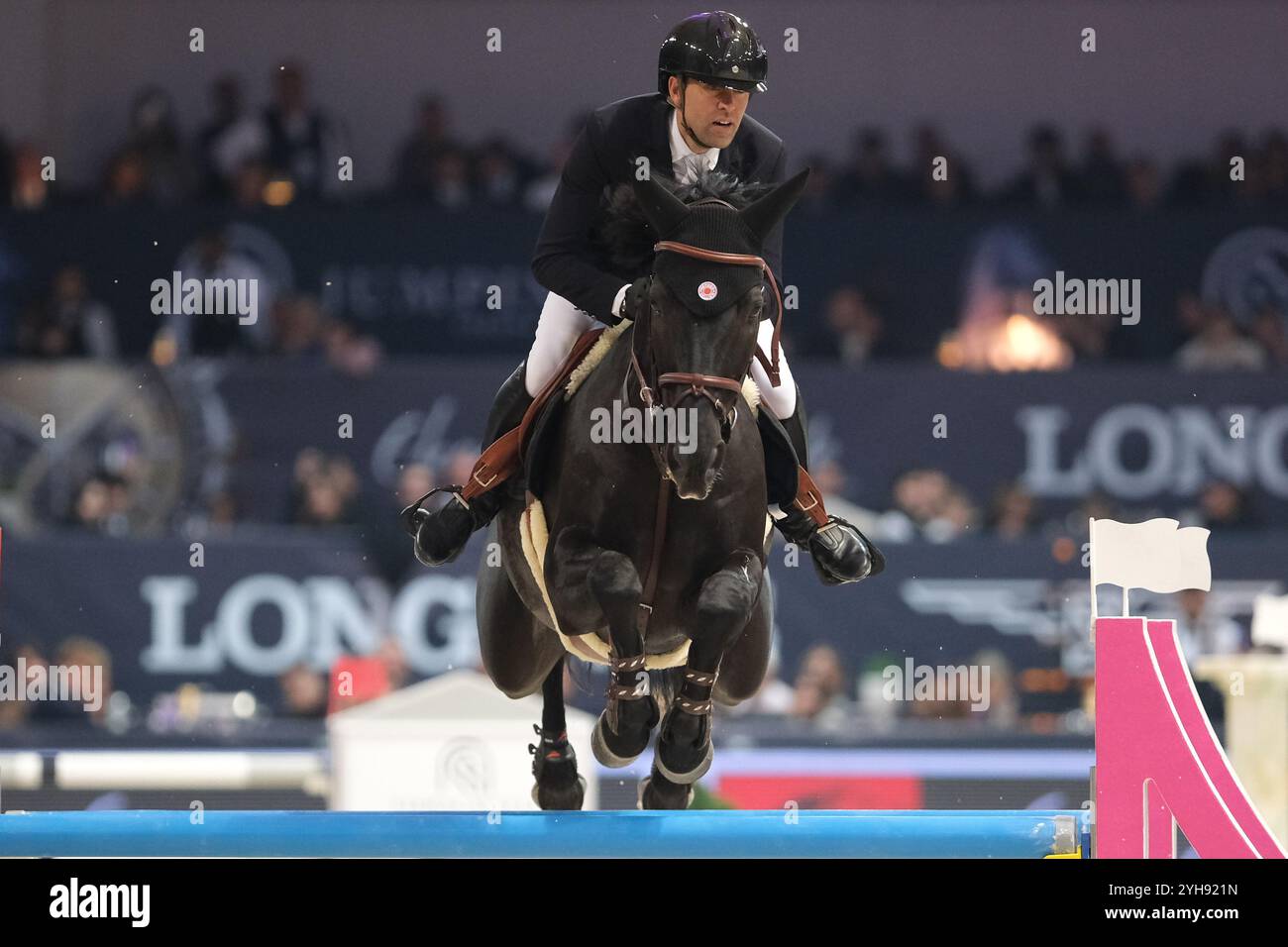 Verona, Italy. 10th Nov, 2024. Simon Delestre riding Dexter Fontenis Z ...