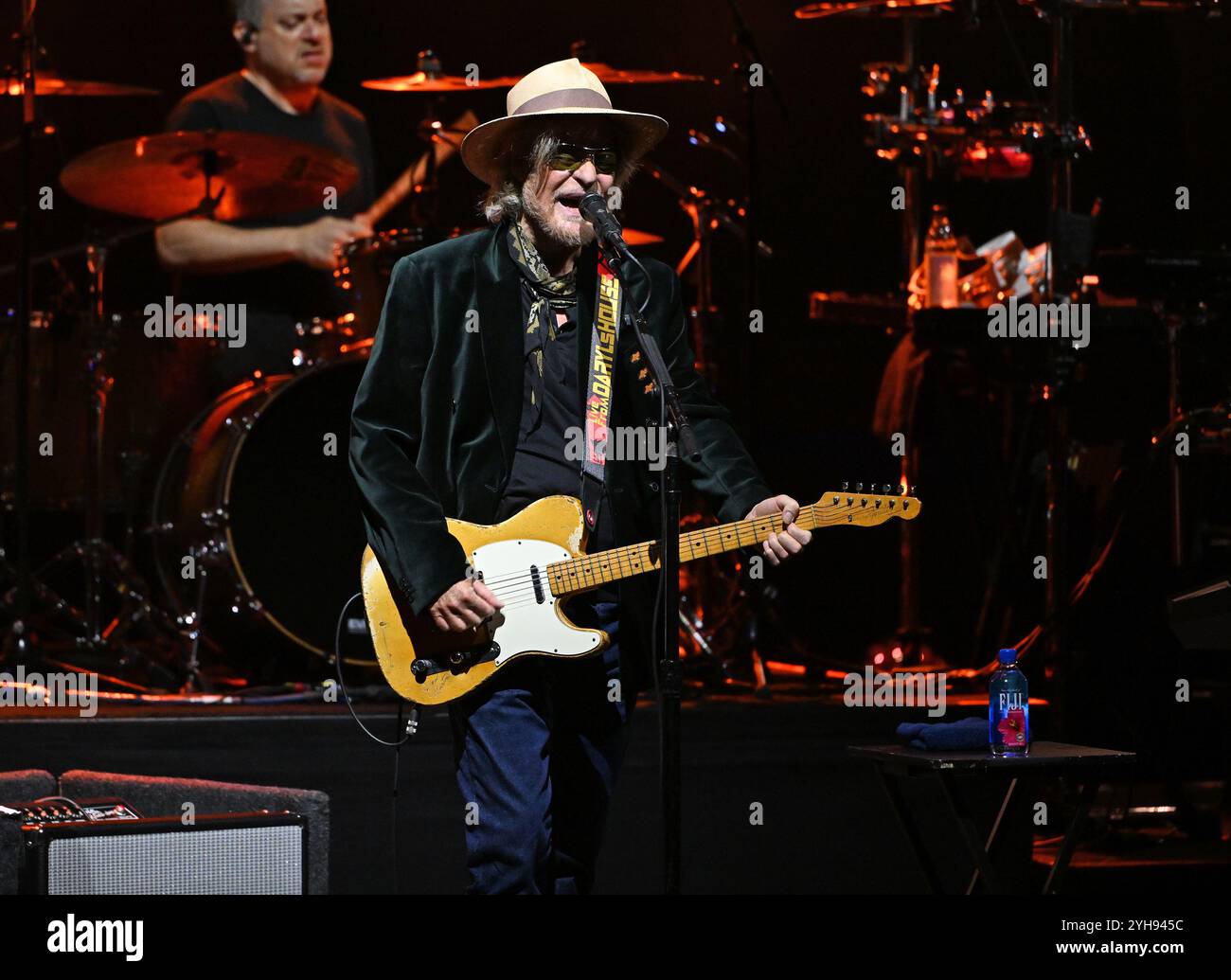 Hollywood FL, USA. 09th Nov, 2024. Daryl Hall performs during The Live ...