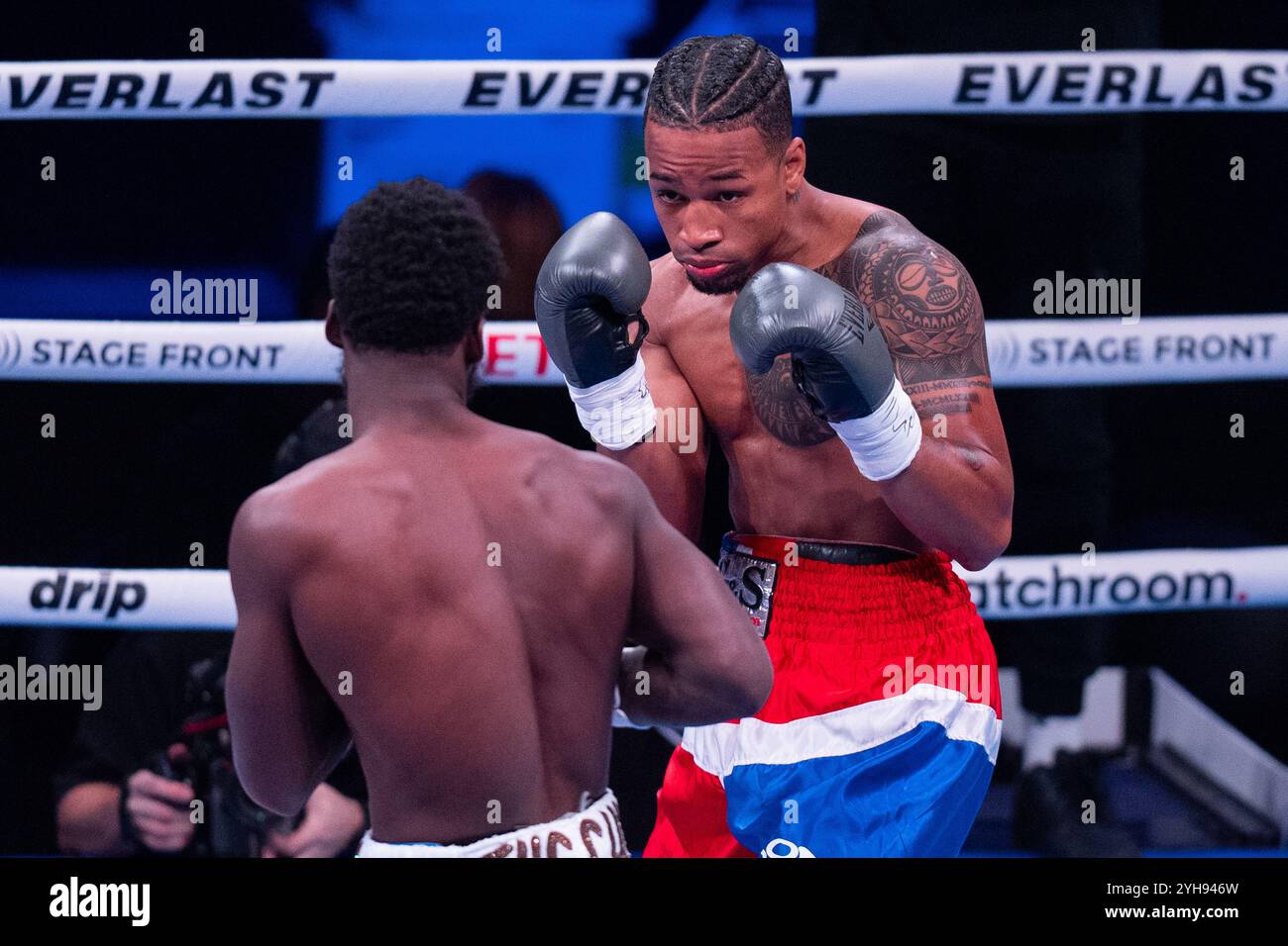 Nelson Morales, right, in action against Ismail Muhammad, left, during ...