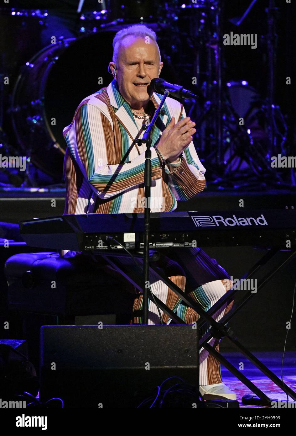 Hollywood FL, USA. 09th Nov, 2024. Howard Jones performs during The ...