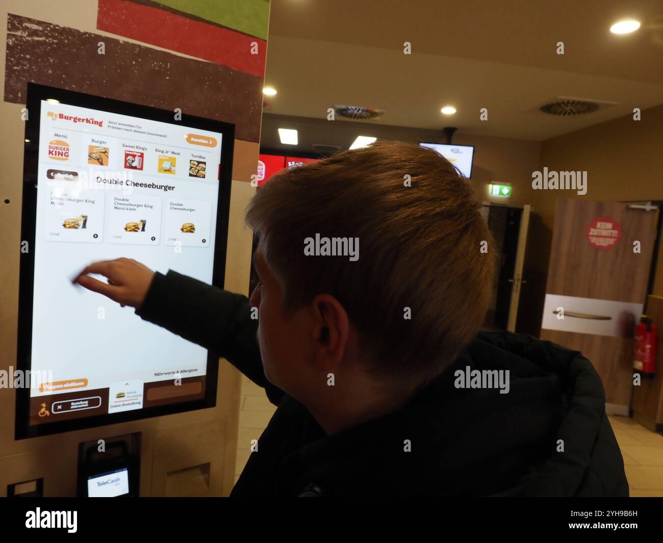 Burger king counter order hi-res stock photography and images - Alamy