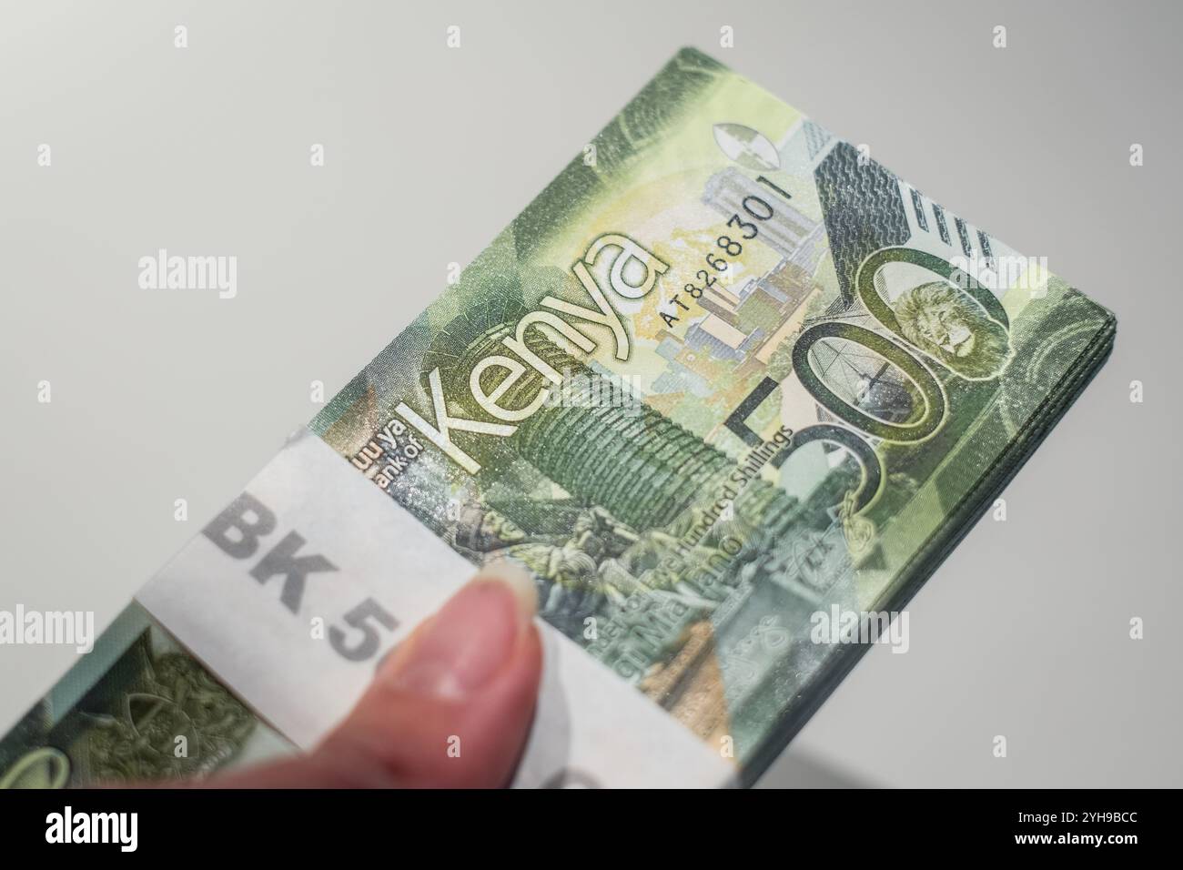 Kenyan money cash hi-res stock photography and images - Alamy