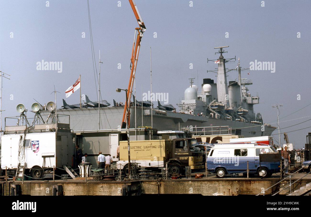 HMS Invincible docked at Portsmouth on return from the Falklands Stock ...