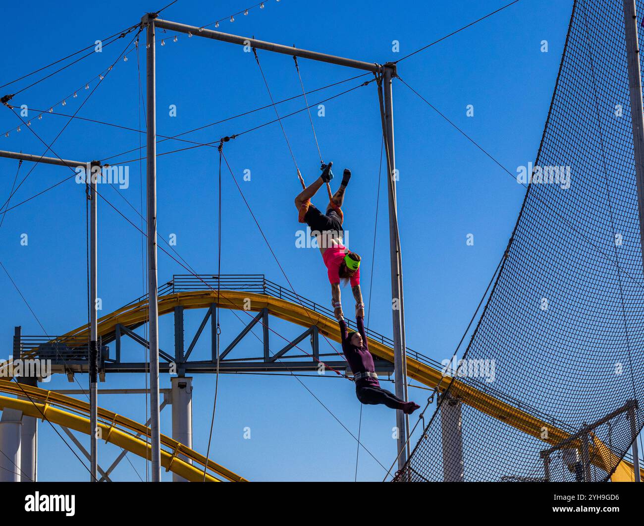 Santa Monica, USA. 9th November, 2024. Trapeze artists practice aerial ...