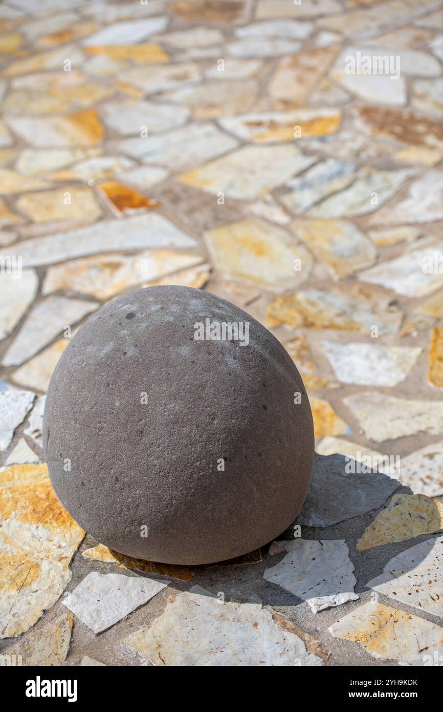 Crazy shape hi-res stock photography and images - Alamy