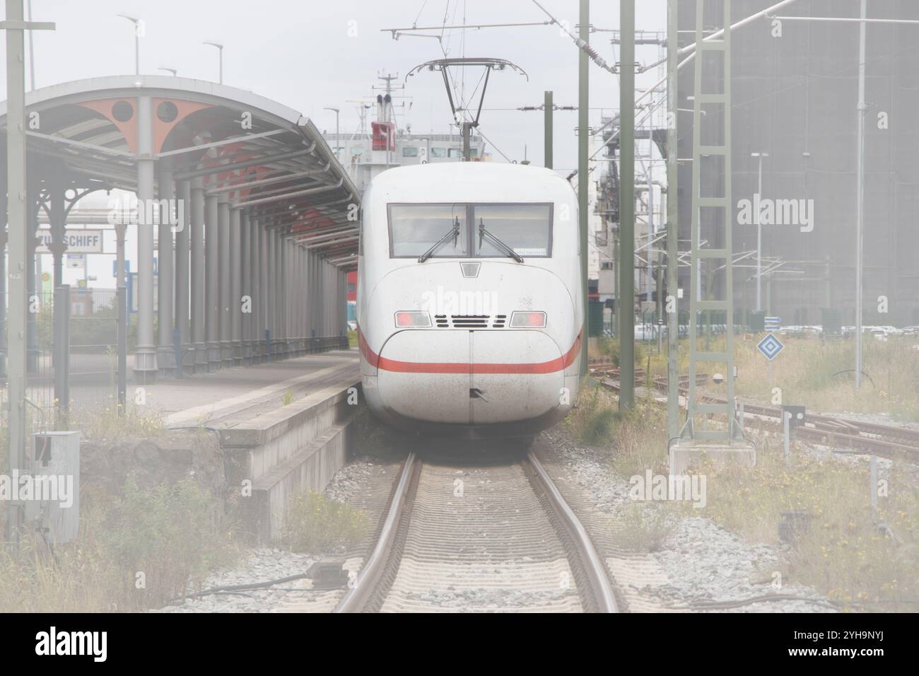 Sleek train design hi-res stock photography and images - Alamy