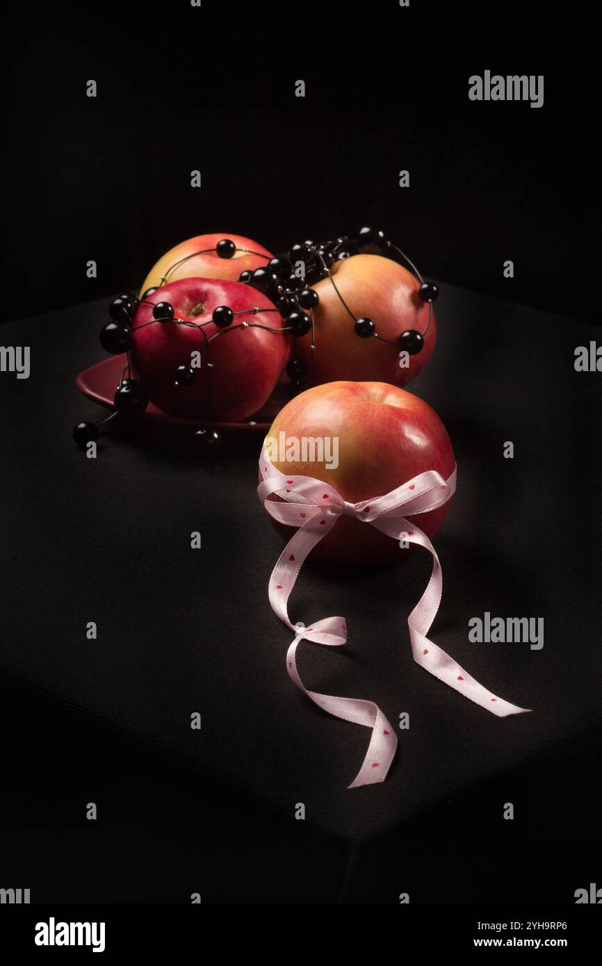 Apple color harmony hi-res stock photography and images - Alamy