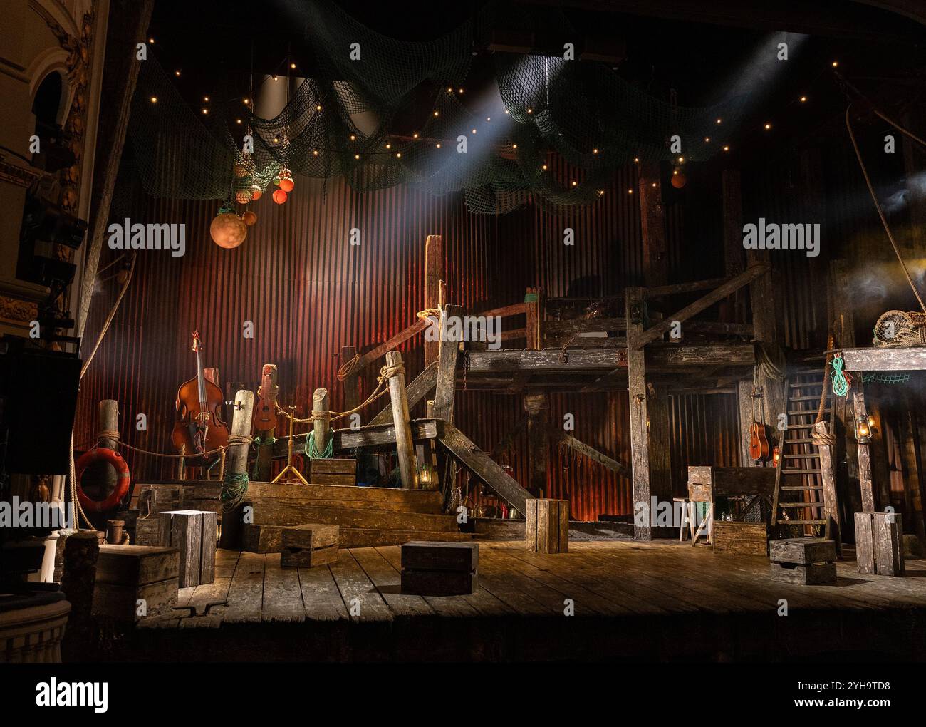 set design for THE CURIOUS CASE OF BENJAMIN BUTTON at the Ambassadors ...