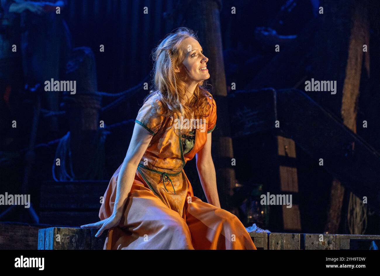 Clare Foster (Elowen Keene) in THE CURIOUS CASE OF BENJAMIN BUTTON at ...