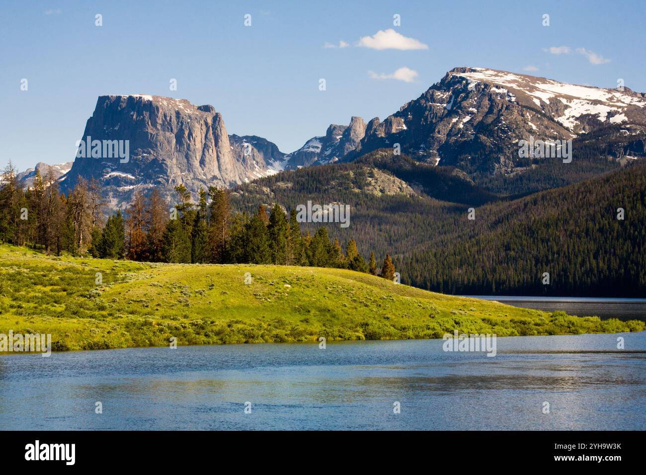 A scenic landscape from the Green River Lakes in the Wind River ...