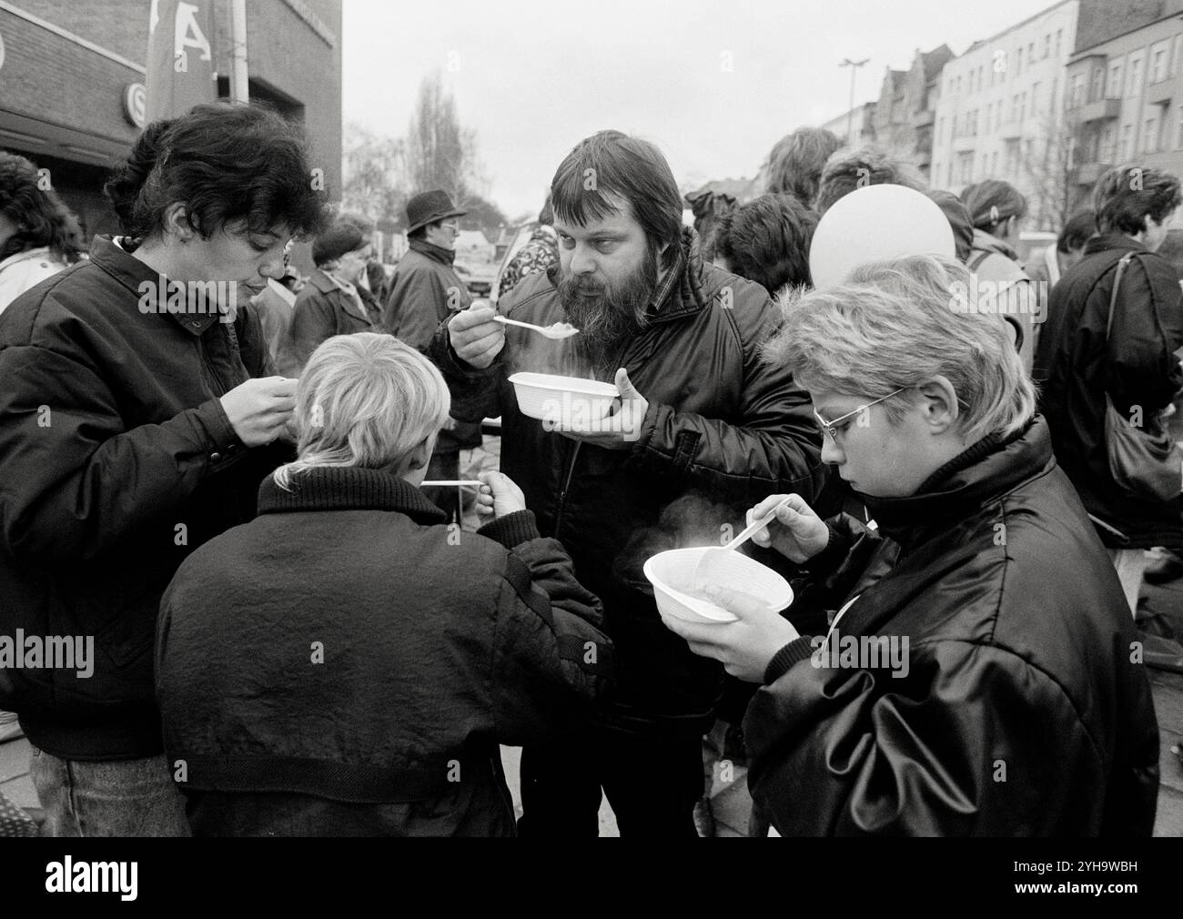 © John Angerson. November 1989: East Berliners flood into West Berlin ...