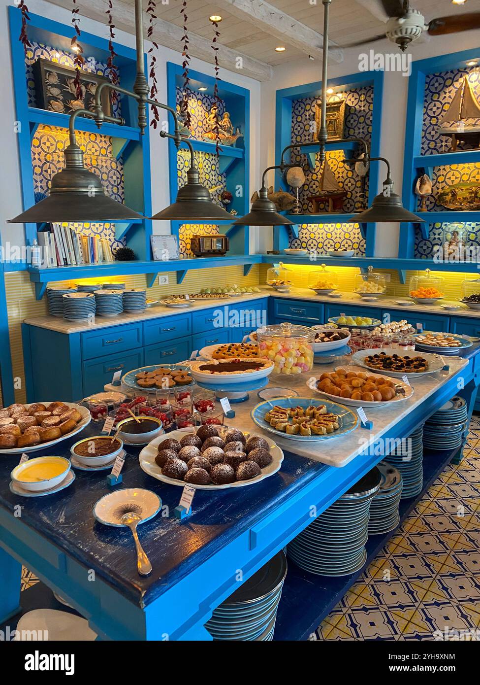 Il riccio restaurant hi-res stock photography and images - Alamy