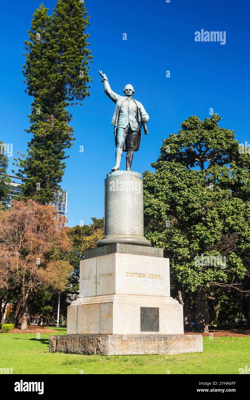 Bronze statue of captain James Cook in Hyde Park in Sydney, Australia ...