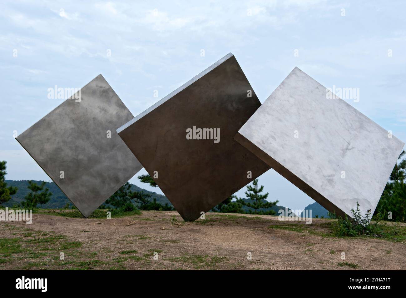 3 squares vertical diagonal hi-res stock photography and images - Alamy
