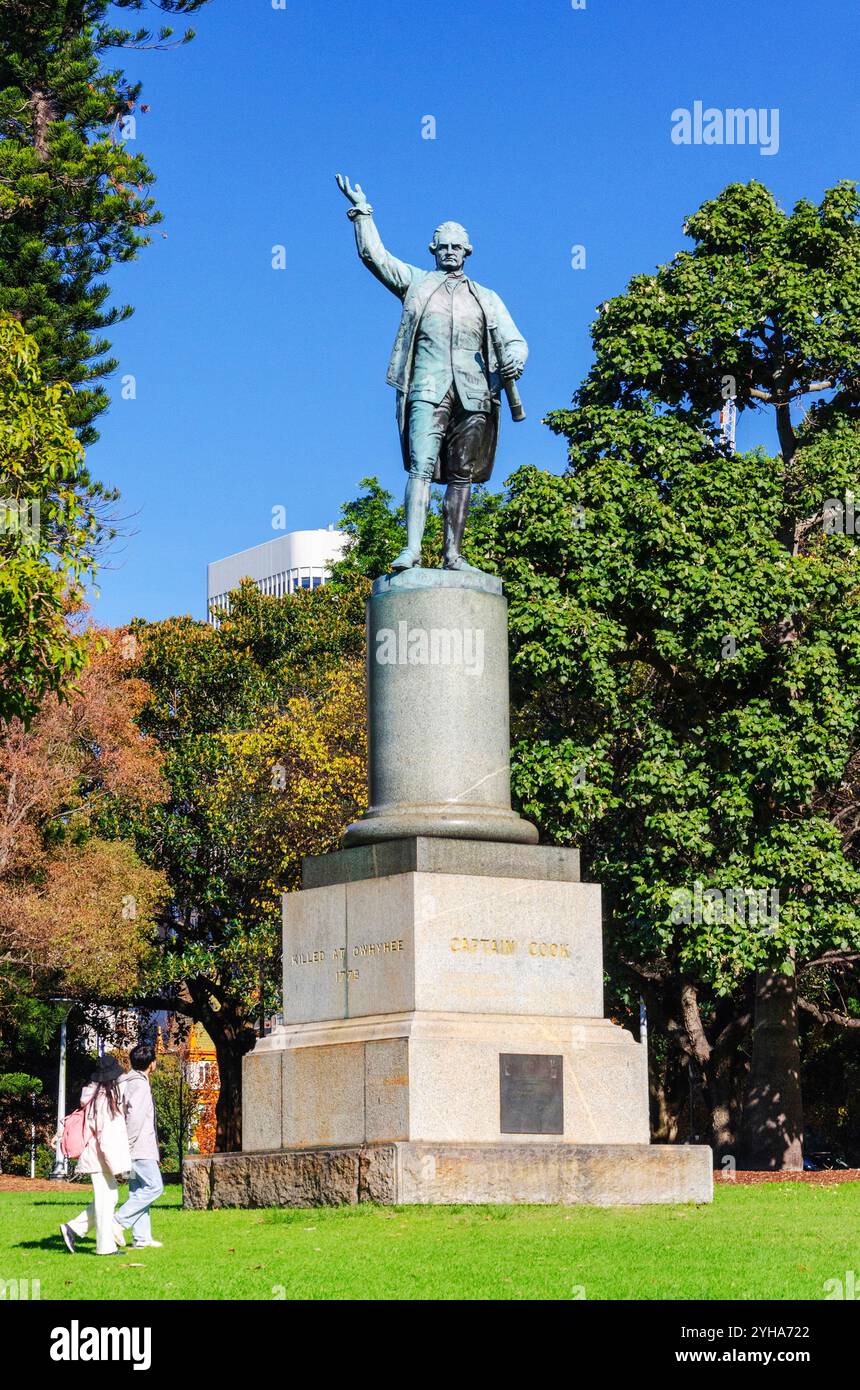 Bronze statue of captain James Cook in Hyde Park in Sydney, Australia ...