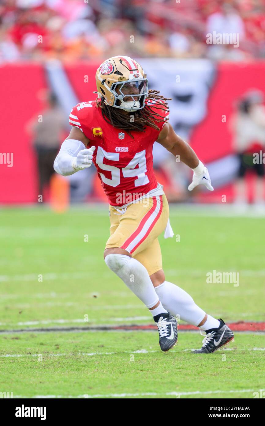 San Fransisco 49ers linebacker Fred Warner (54) runs a play during an ...