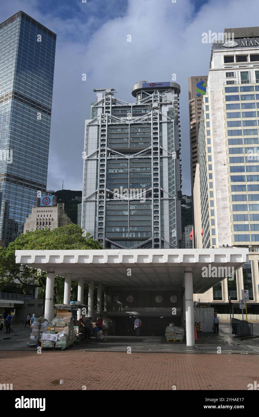 Norman foster hong kong hi-res stock photography and images - Alamy