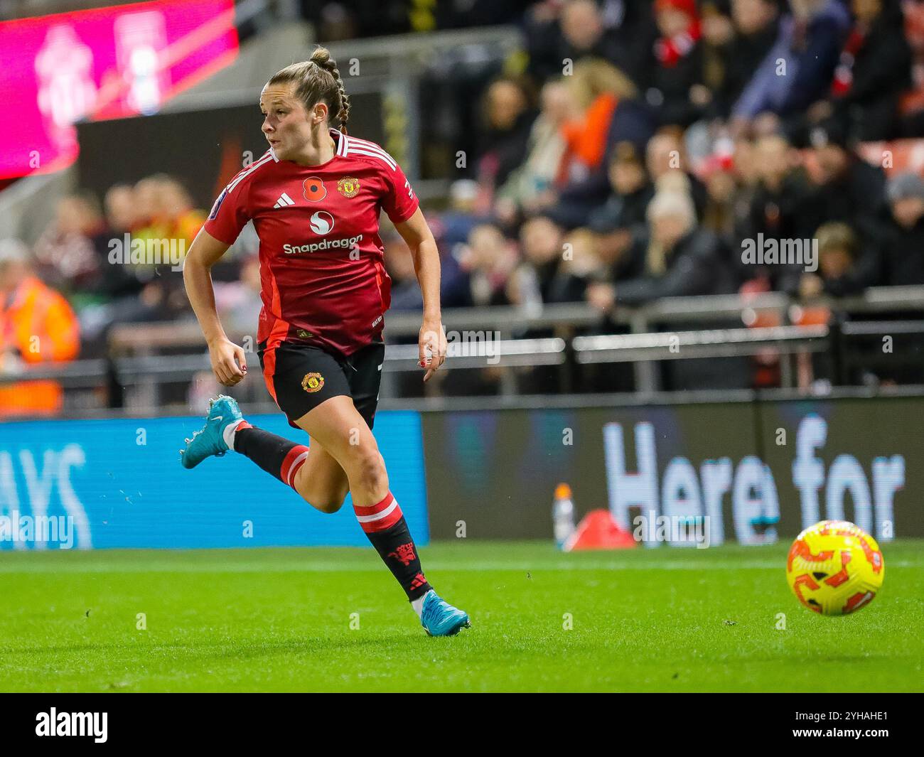 Ella chamberlain hi-res stock photography and images - Alamy
