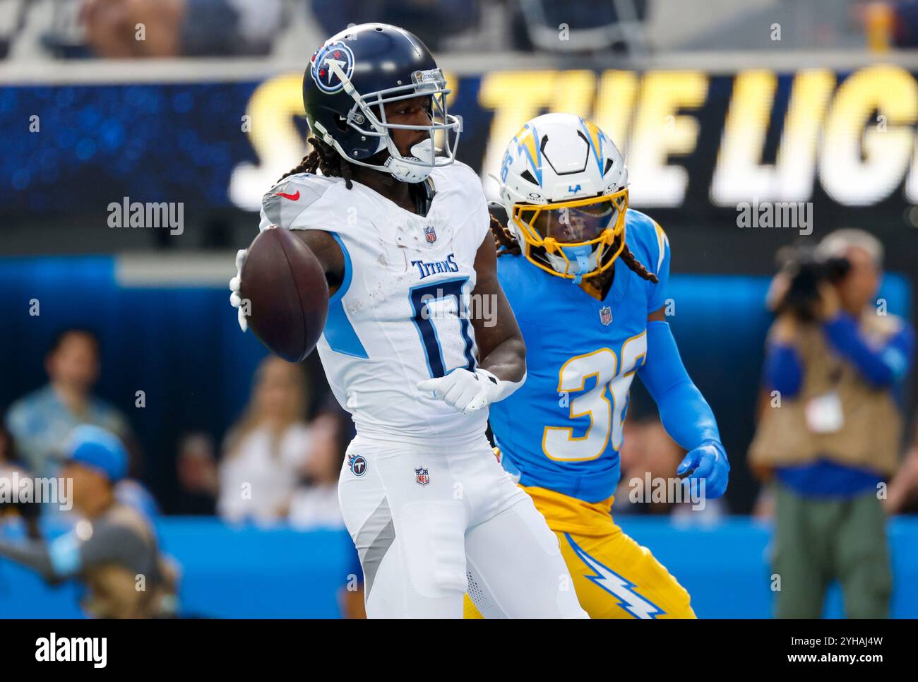 Inglewood, California, USA. 10th Nov, 2024. Tennessee Titans wide ...