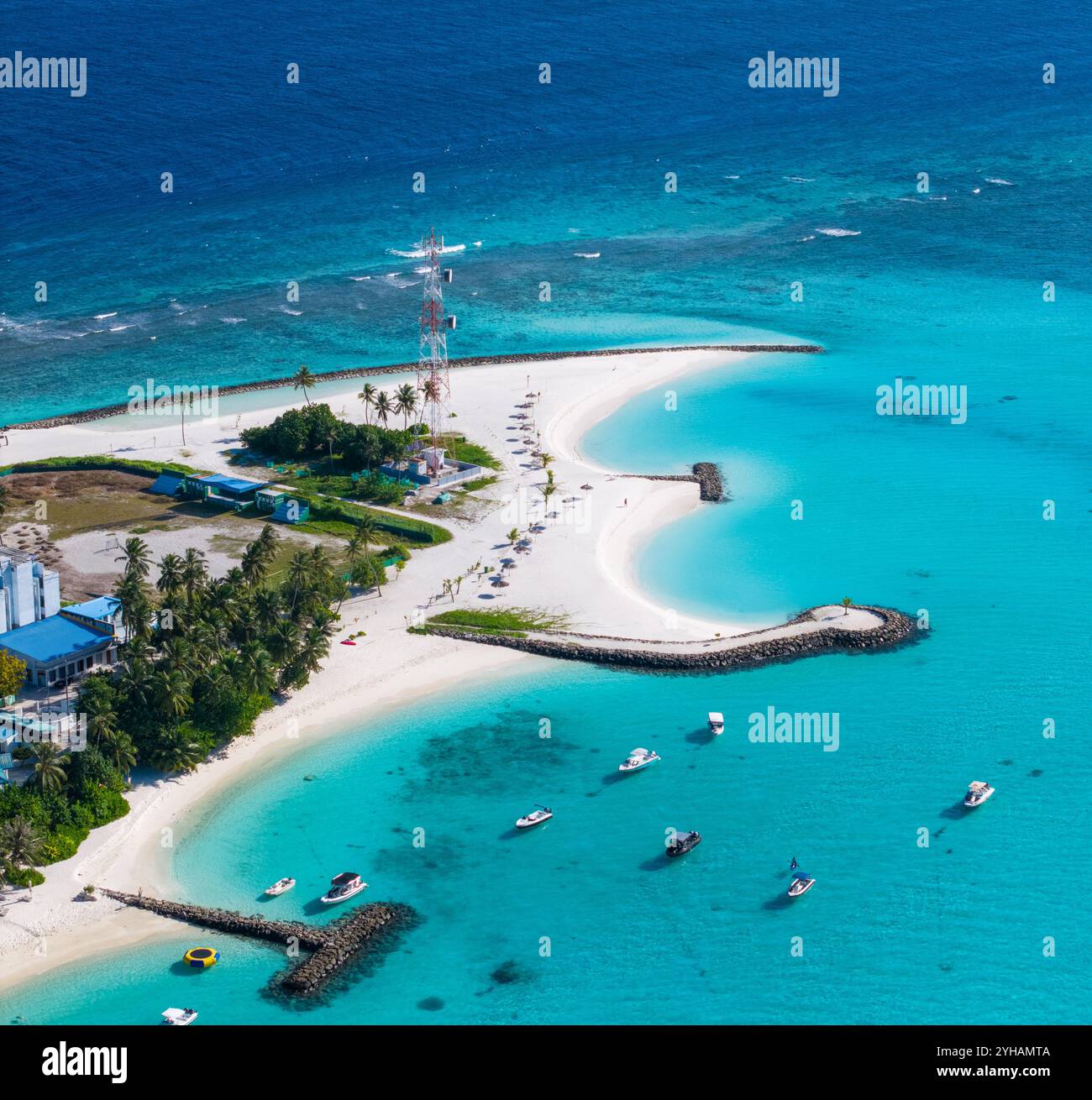 View of Fulidhoo island in the Maldives Stock Photo - Alamy