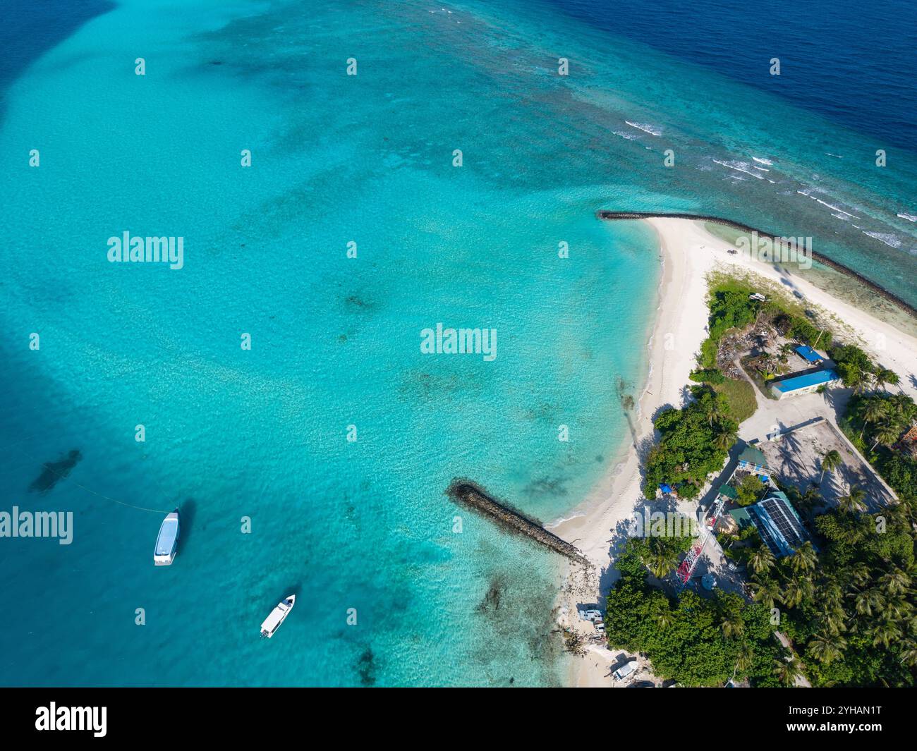 View of Fulidhoo island in the Maldives Stock Photo - Alamy
