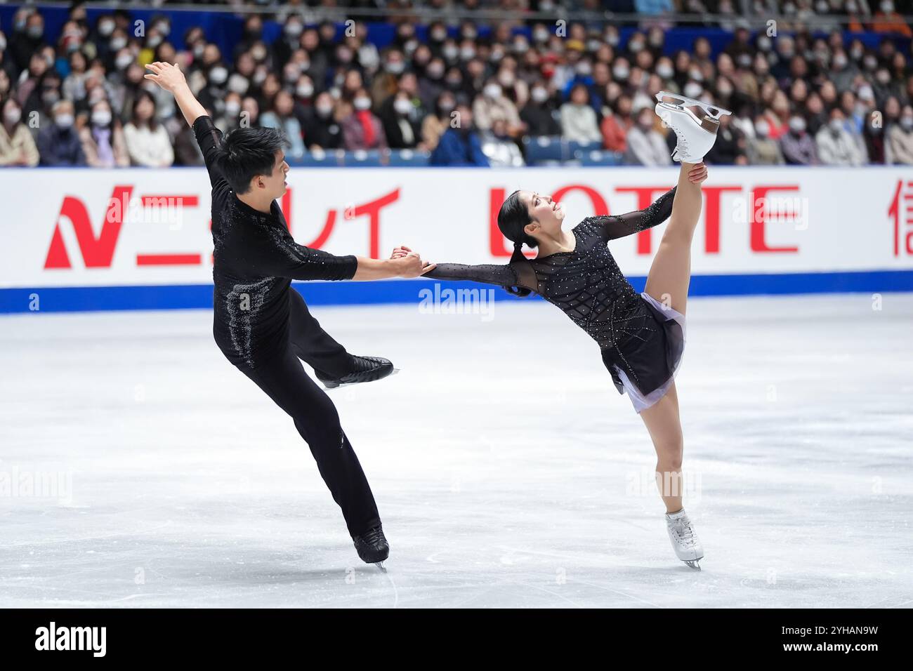 Tokyo, Japan. 8th Nov, 2024. Riku Miura & Ryuichi Kihara (JPN) Figure Skating : ISU Grand Prix ...