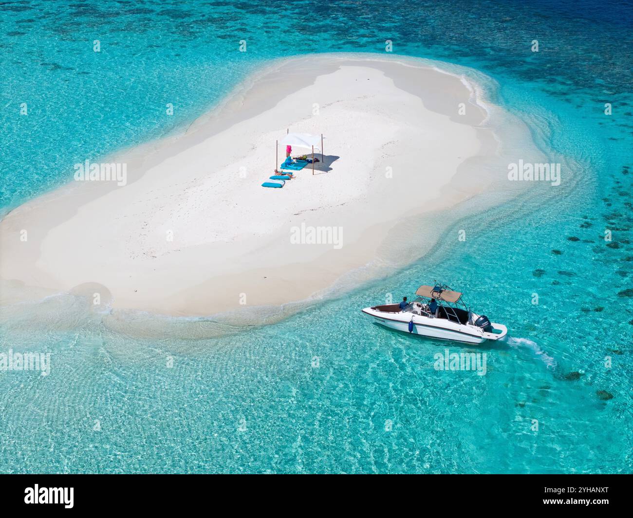 Sandbank experience with picnic in Gaafu Dhaalu Atoll Maguhdhuvaa ...