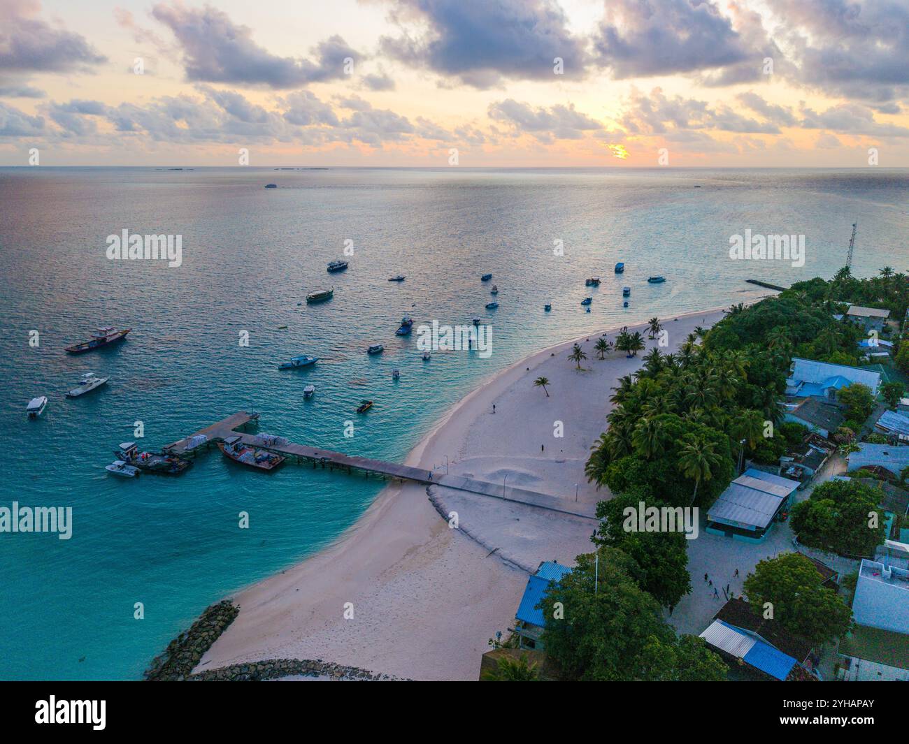 View of Fulidhoo island in the Maldives Stock Photo - Alamy