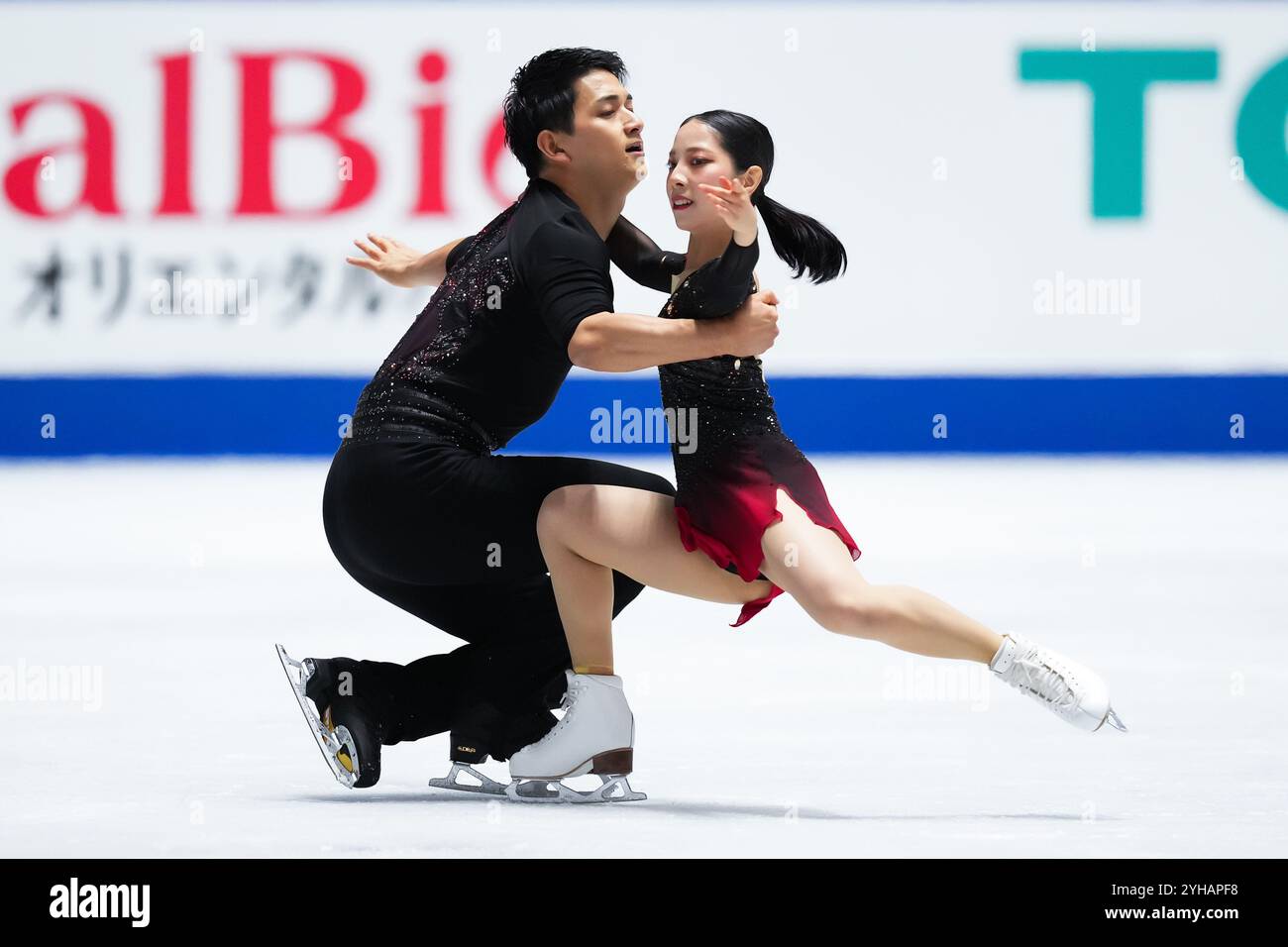 Tokyo, Japan. 9th Nov, 2024. Riku Miura & Ryuichi Kihara (JPN) Figure Skating : ISU Grand Prix ...