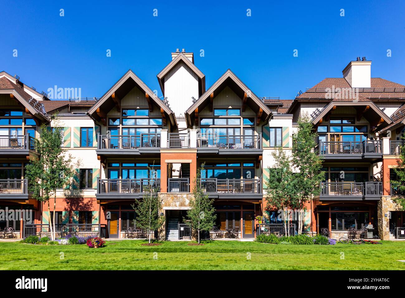 Vail Colorado lodge hotel condo building of European Swiss style ski ...