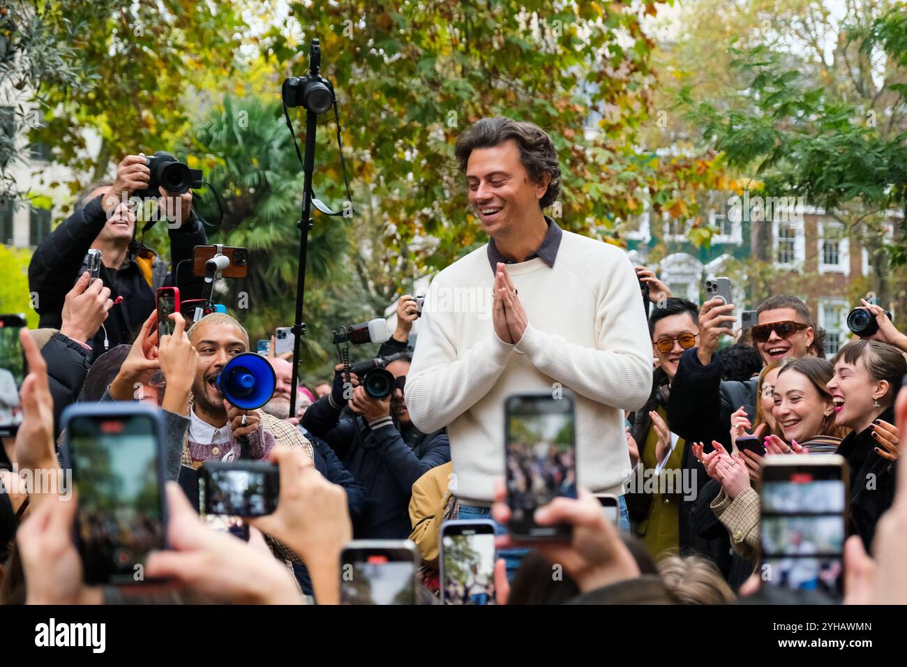 Hundreds gathered for a Harry Styles lookalike competition with a dozen ...