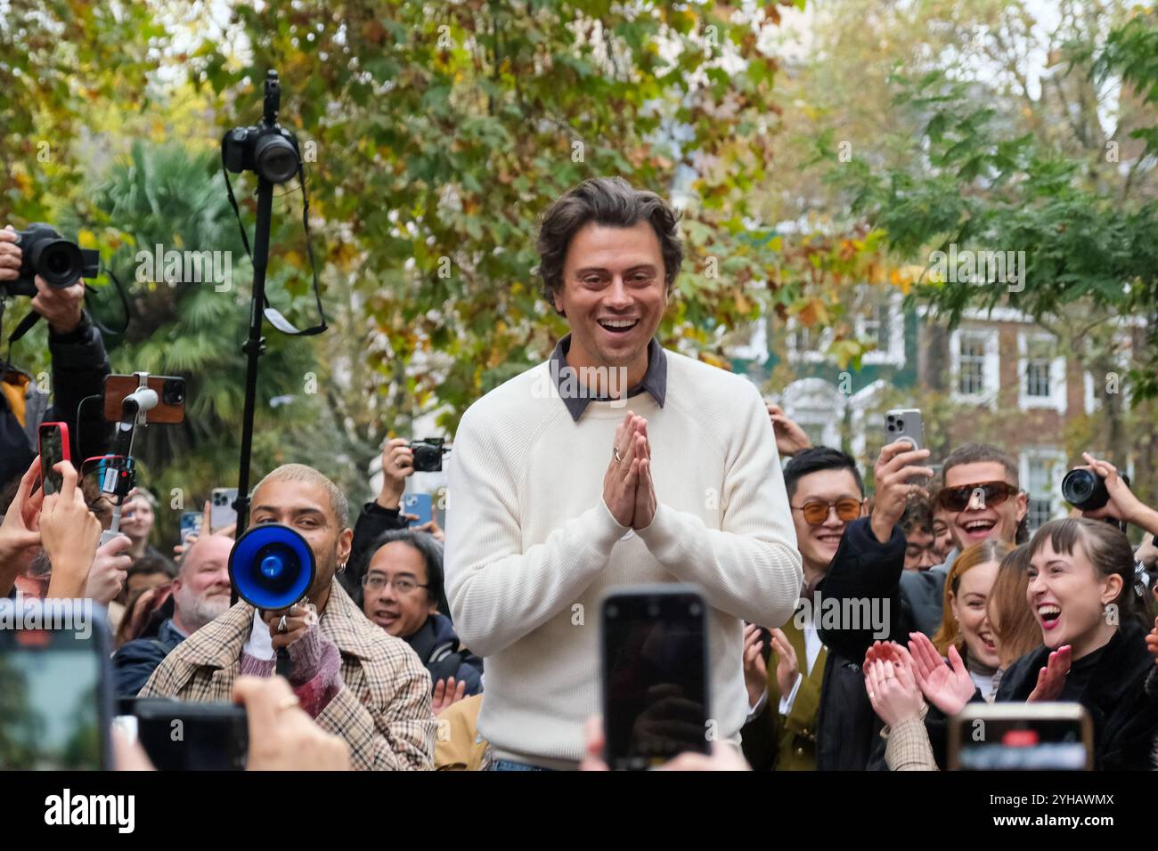 Hundreds gathered for a Harry Styles lookalike competition with a dozen ...