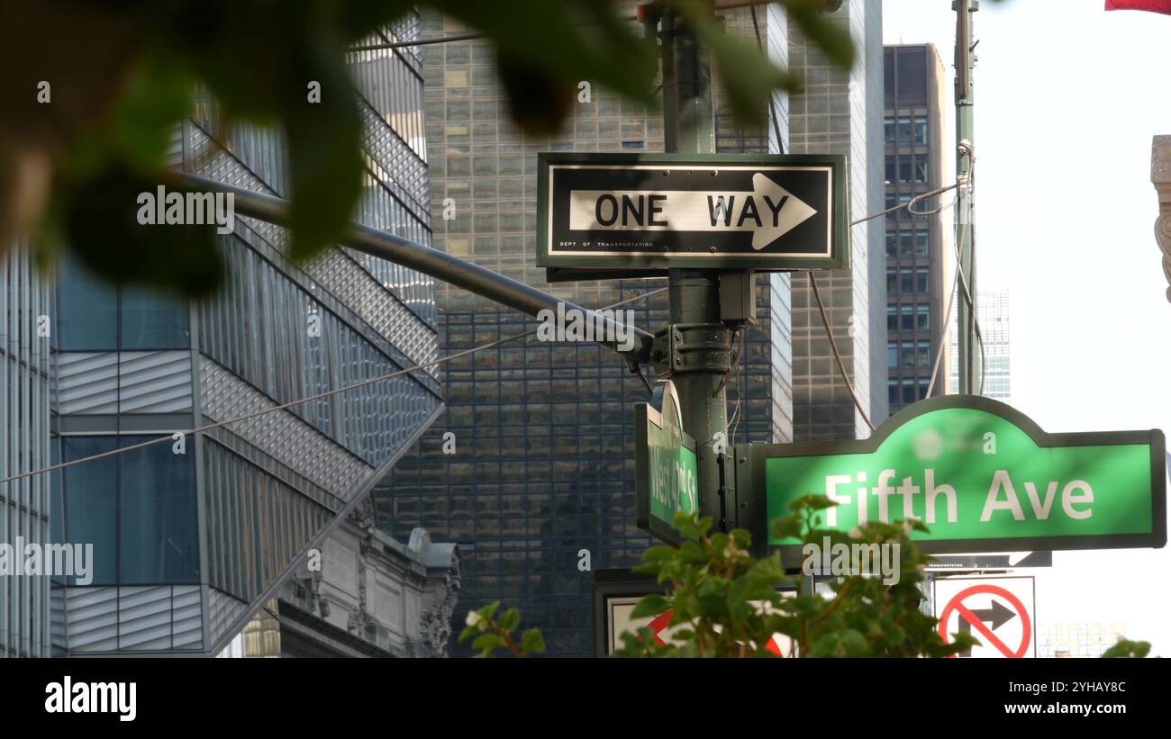 Fifth avenue, 5 ave road sign, Manhattan midtown highrise skyscraper ...