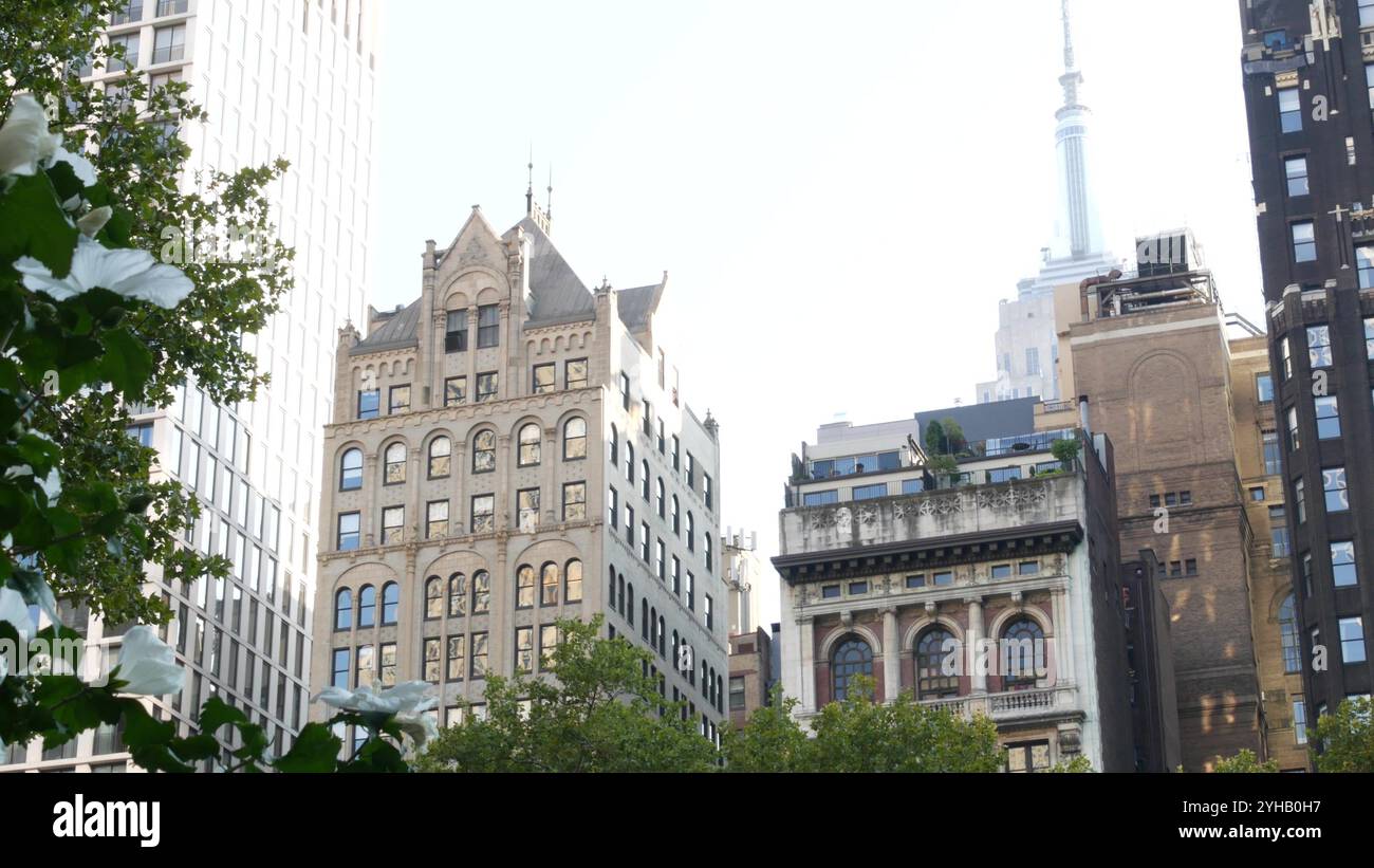 American radiator building in hi-res stock photography and images - Alamy