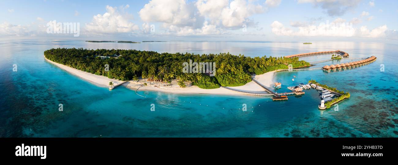 Aerial views of Gaafu Dhaalu Atoll Maguhdhuvaa Island, Maldives Stock ...