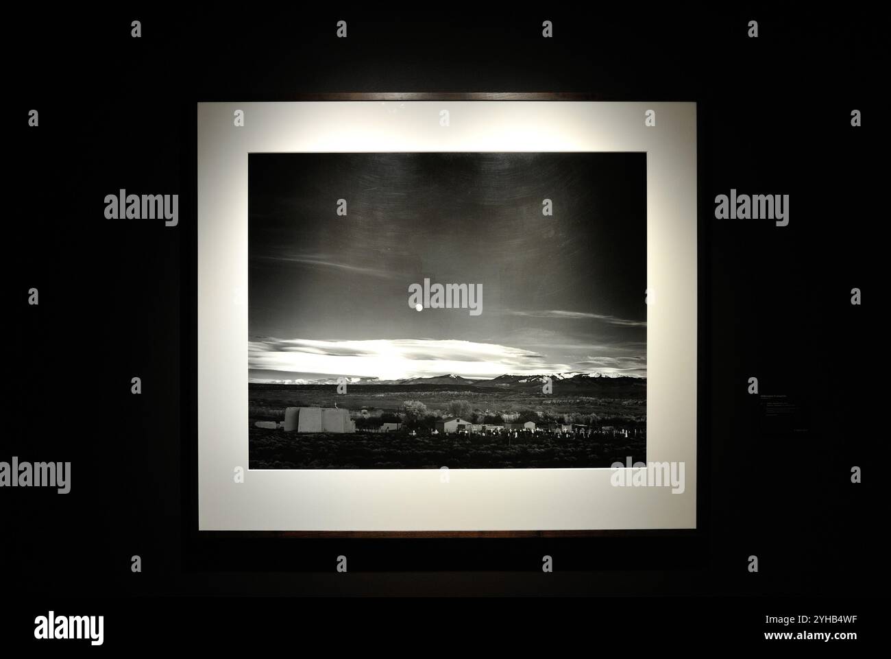 Moonrise hernandez new mexico hi-res stock photography and images - Alamy