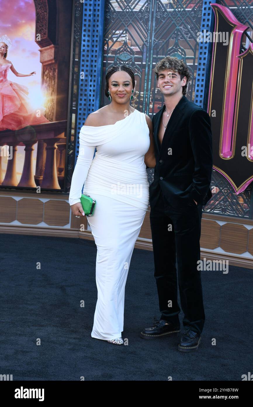 Los Angeles, California, USA 9th November 2024 Nia Sioux and Singer ...