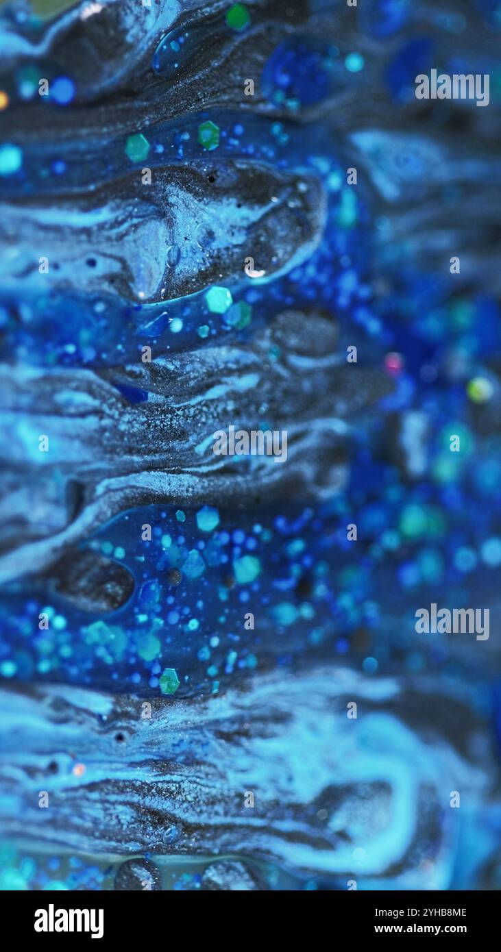 Shiny fluid spill glitter ink hi-res stock photography and images - Alamy