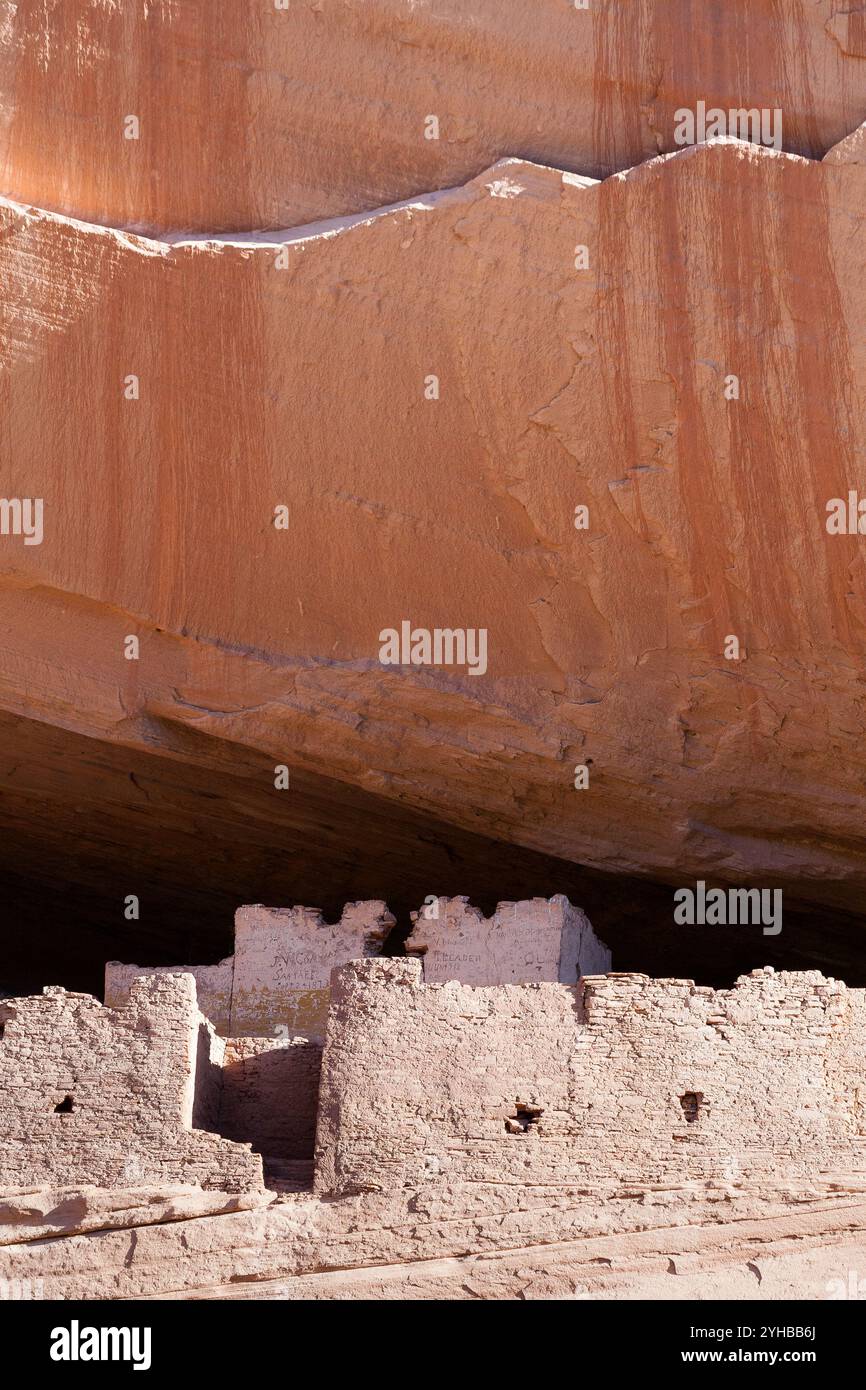 A structure of the White House Ruins stands primarily intact in Canyon ...