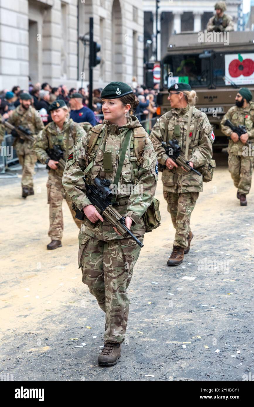 Female soldier of 7th Battalion, The Rifles at the Lord Mayor's Show ...