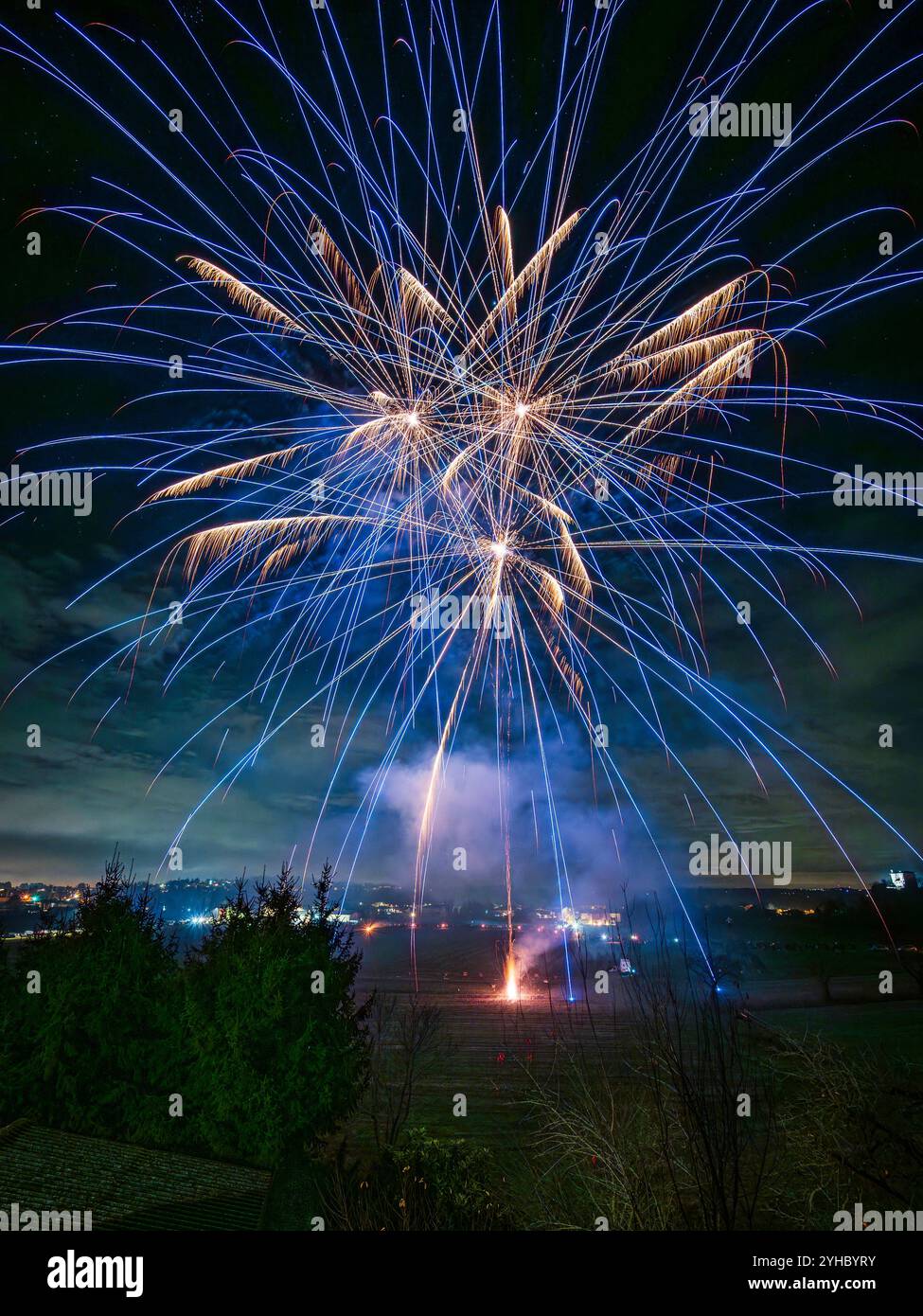 Ancient Christmas traditions in Friuli. Pignarul, Epiphany fires and ...