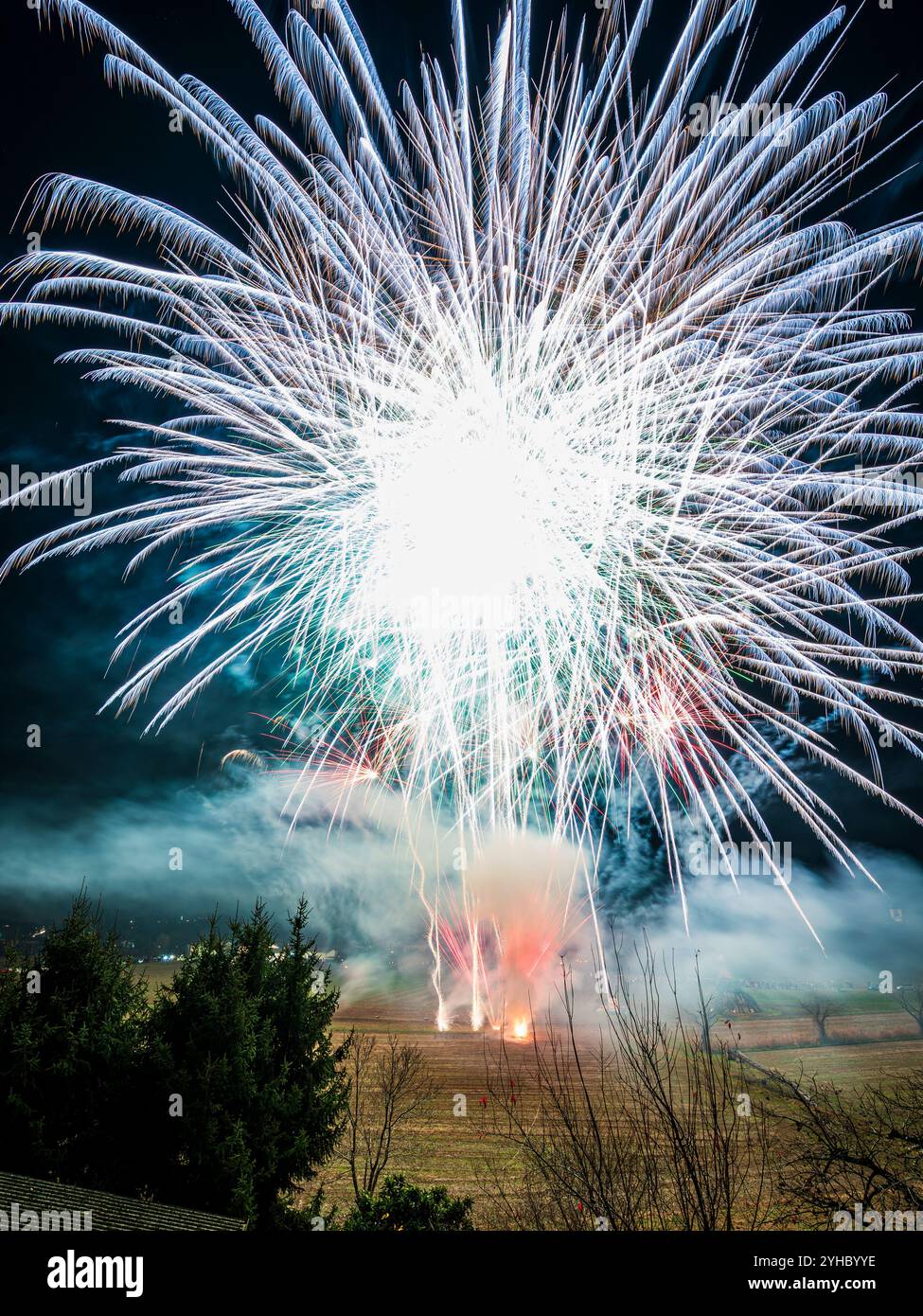 Ancient Christmas traditions in Friuli. Pignarul, Epiphany fires and ...