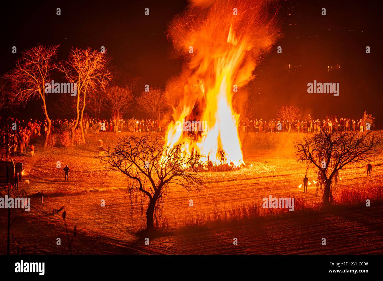 Ancient Christmas traditions in Friuli. Pignarul, Epiphany fires and ...