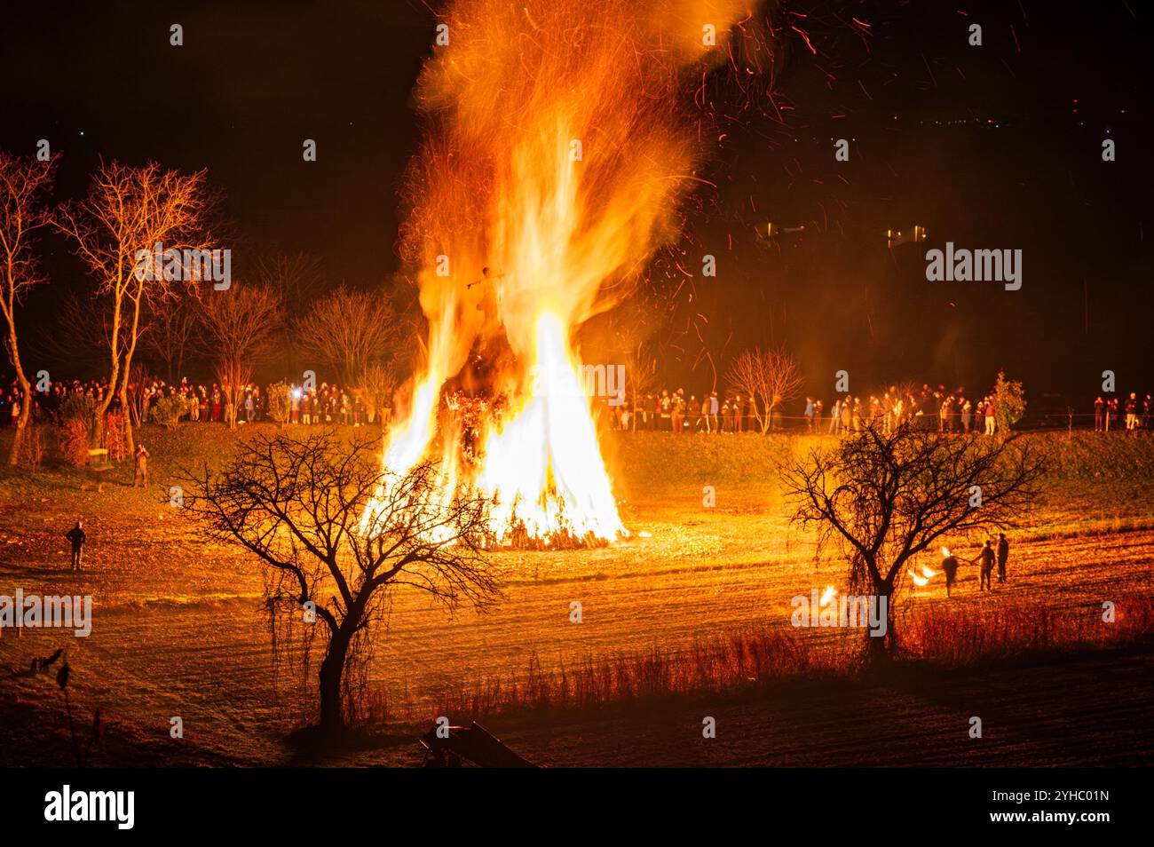 Ancient Christmas traditions in Friuli. Pignarul, Epiphany fires and ...