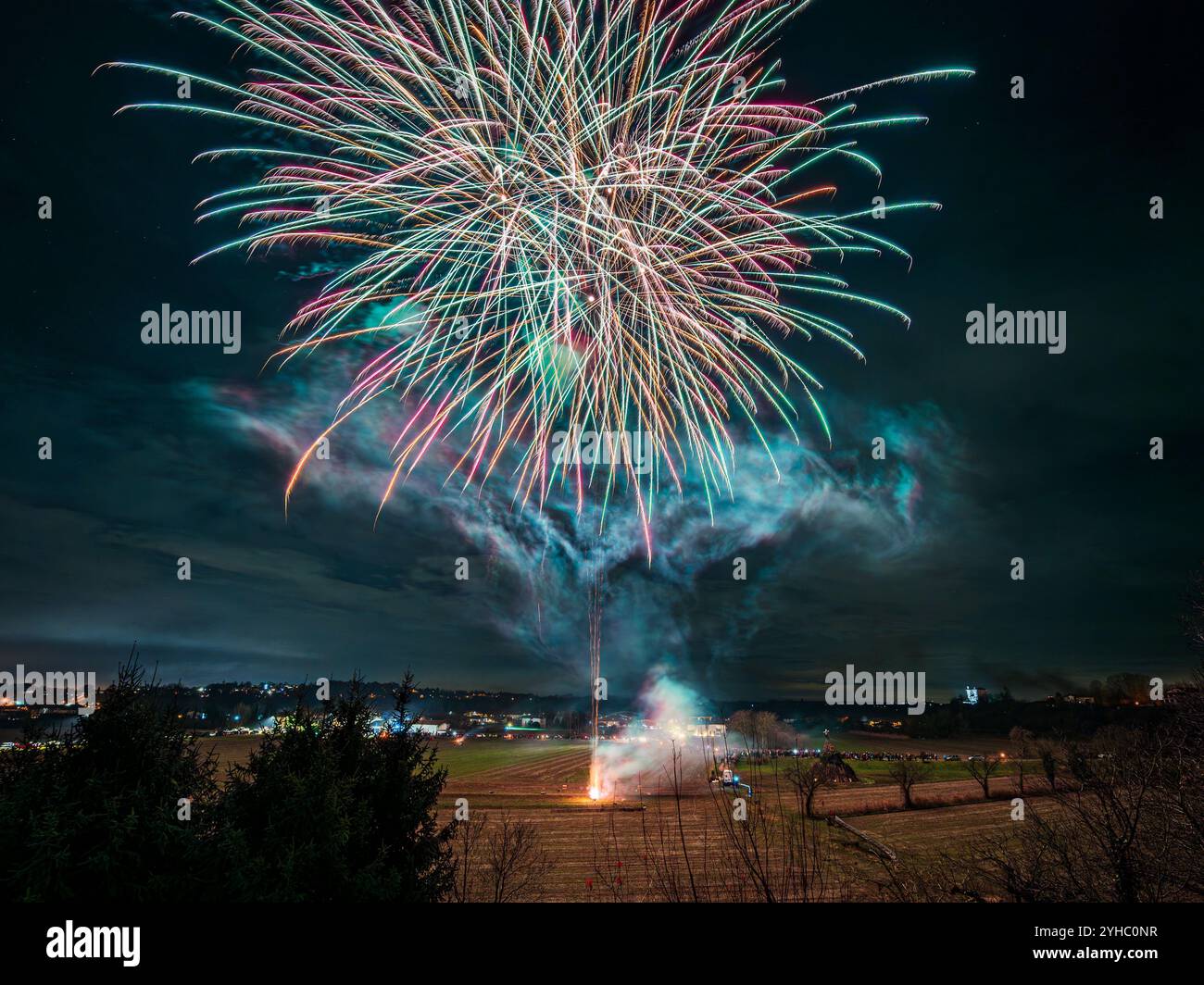 Ancient Christmas traditions in Friuli. Pignarul, Epiphany fires and ...