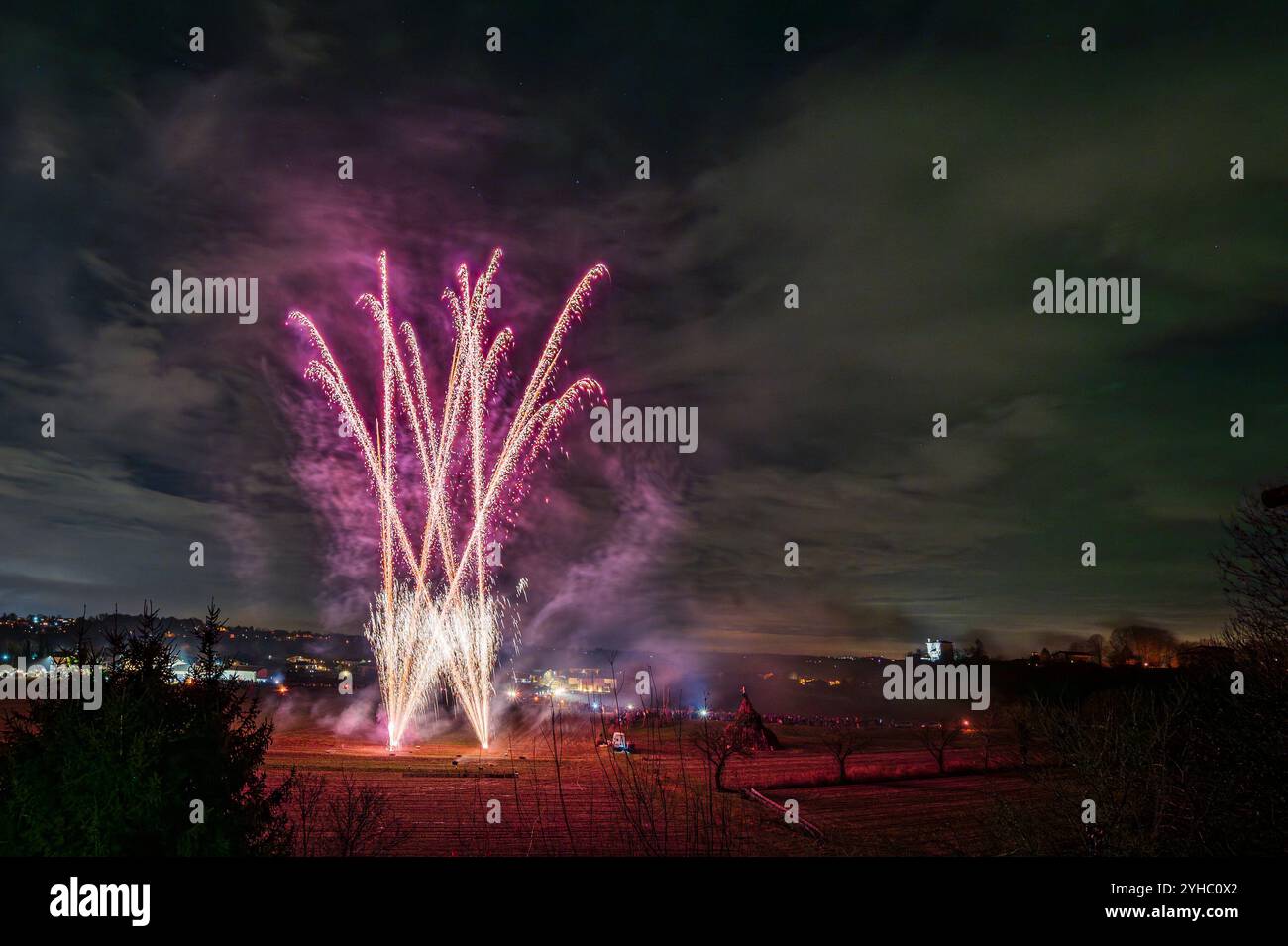 Ancient Christmas traditions in Friuli. Pignarul, Epiphany fires and ...